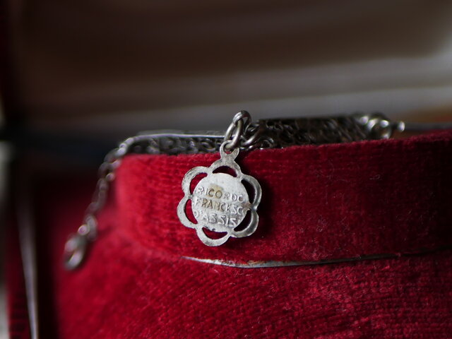 純銀 フィリグリー チャーム付き ヴィンテージブレスレット ブロカント | iichi 日々の暮らしを心地よくするハンドメイドやアンティークのマーケットプレイス