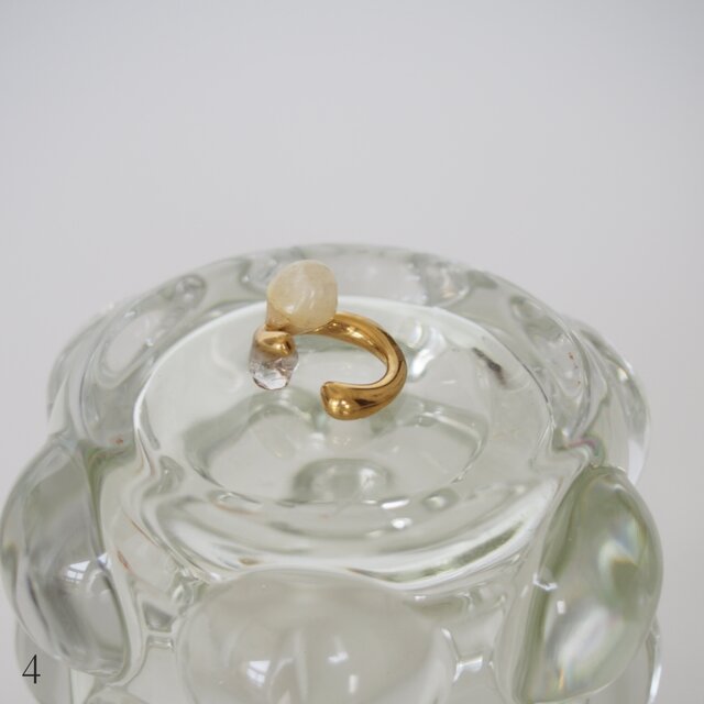 " Agate loose stone ear cuff " -deux- 【GOLD】 | iichi 日々の暮らしを心地よくするハンドメイドやアンティークのマーケットプレイス