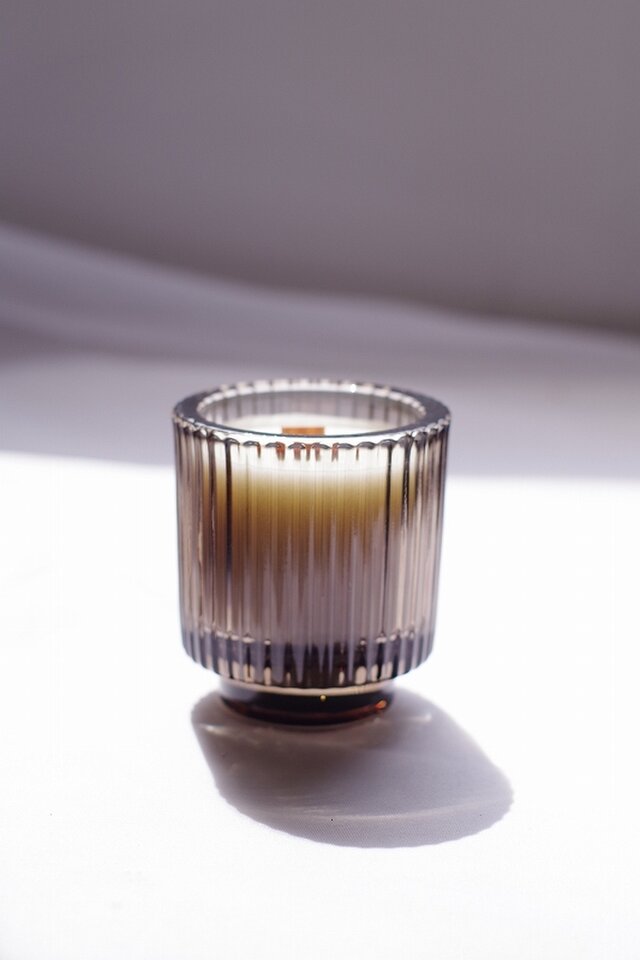「Still（スティル）」 – 木芯の癒しのアロマキャンドル 大人のリラックス時間 | iichi 日々の暮らしを心地よくするハンドメイドやアンティークのマーケットプレイス