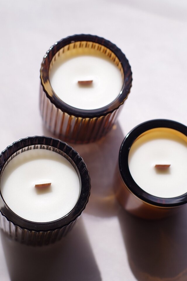 「Still（スティル）」 – 木芯の癒しのアロマキャンドル 大人のリラックス時間 | iichi 日々の暮らしを心地よくするハンドメイドやアンティークのマーケットプレイス