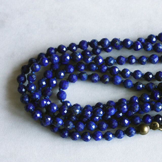 No. 109 106cm・ラピスラズリのネックレス | iichi 日々の暮らしを心地よくするハンドメイドやアンティークのマーケットプレイス