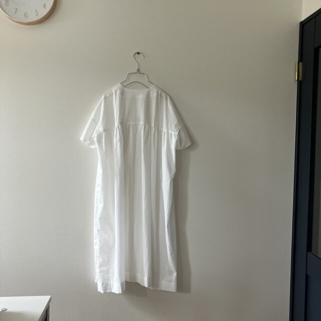 白コットンのロングワンピース（o-op-030) | iichi 日々の暮らしを心地よくするハンドメイドやアンティークのマーケットプレイス