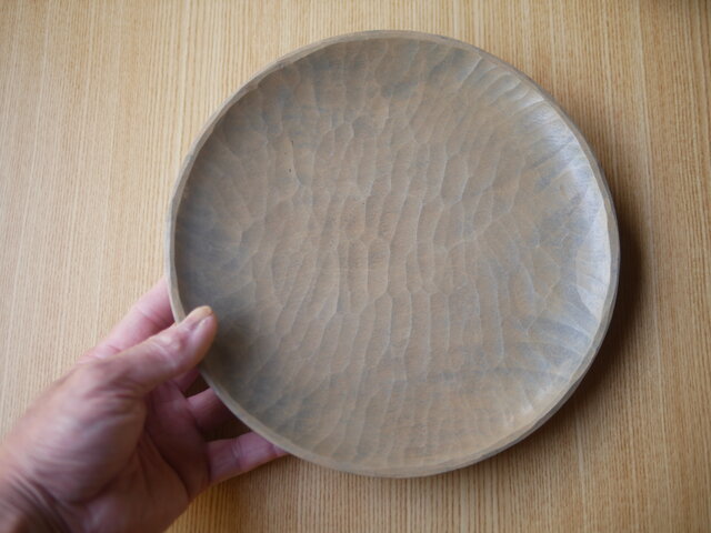 丸皿235 はんのき 白漆 #0424 | iichi 日々の暮らしを心地よくするハンドメイドやアンティークのマーケットプレイス