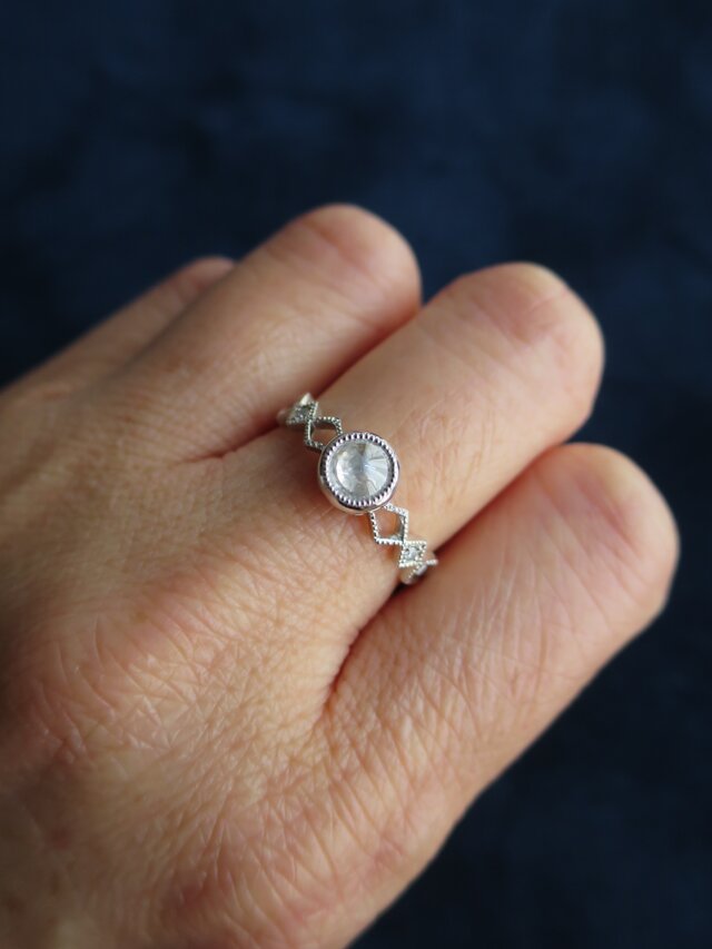 Pt Sword cabochon diamond ring | iichi 日々の暮らしを心地よくするハンドメイドやアンティークのマーケットプレイス