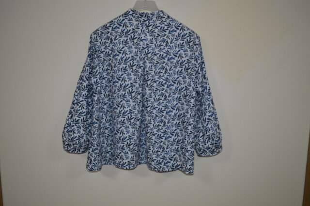 軽い着心地！「夏のヨークブラウス」 | iichi 日々の暮らしを心地よくするハンドメイドやアンティークのマーケットプレイス