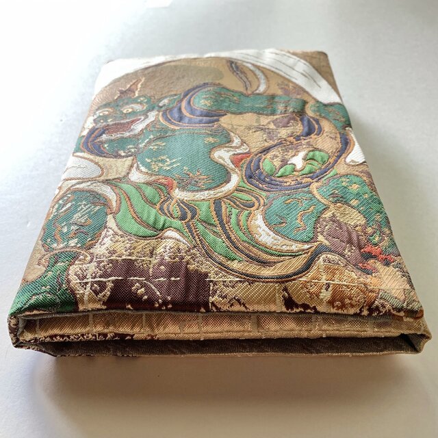 『風神雷神〜三包美』 御朱印帳袋 B6サイズ1〜2冊用 御朱印帳ポーチ 御朱印帳ケース 御朱印帳入れ 数寄屋袋 桐生織物 | iichi 日々の暮らしを心地よくするハンドメイドやアンティークの ...