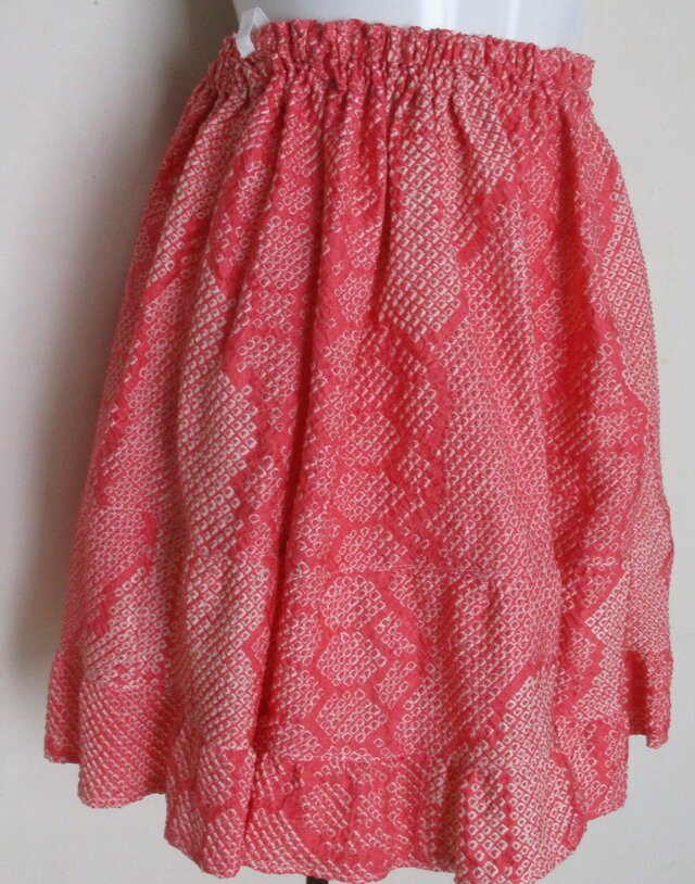8240 絞りの羽織で作ったミニスカート ＃送料無料のコピー | iichi 日々の暮らしを心地よくするハンドメイドやアンティークのマーケットプレイス