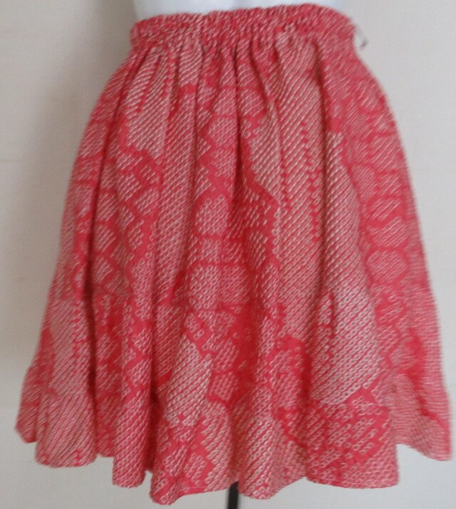 8240 絞りの羽織で作ったミニスカート ＃送料無料のコピー | iichi 日々の暮らしを心地よくするハンドメイドやアンティークのマーケットプレイス