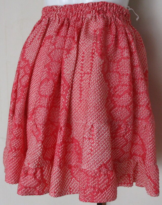 8240 絞りの羽織で作ったミニスカート ＃送料無料のコピー | iichi 日々の暮らしを心地よくするハンドメイドやアンティークのマーケットプレイス