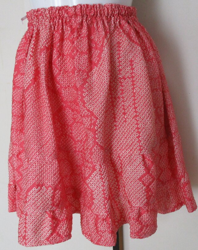 8240 絞りの羽織で作ったミニスカート ＃送料無料のコピー | iichi 日々の暮らしを心地よくするハンドメイドやアンティークのマーケットプレイス