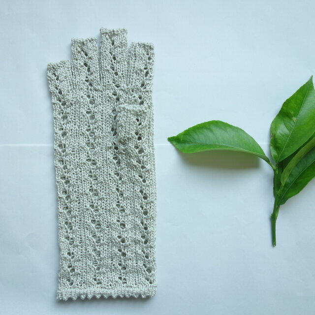 シルク/レースグローブ/シルバーグレイラメ | iichi 日々の暮らしを心地よくするハンドメイドやアンティークのマーケットプレイス