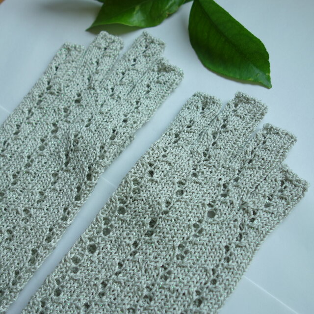 シルク/レースグローブ/シルバーグレイラメ | iichi 日々の暮らしを心地よくするハンドメイドやアンティークのマーケットプレイス