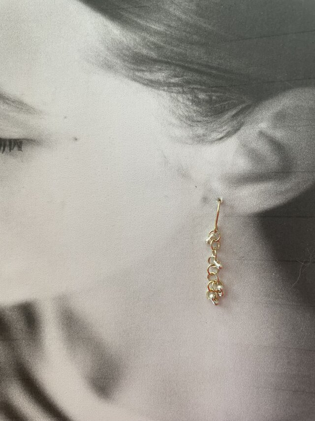 メタリックビーズピアス no.082 | iichi 日々の暮らしを心地よくするハンドメイドやアンティークのマーケットプレイス