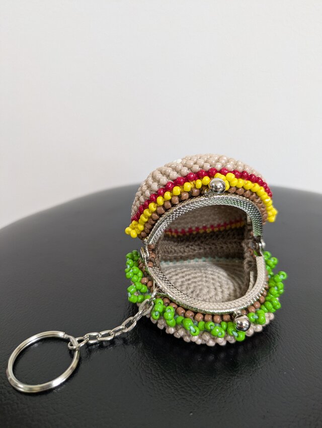 21*ビーズがま口☆ミニコインケース☆ハンバーガー | iichi 日々の暮らしを心地よくするハンドメイドやアンティークのマーケットプレイス