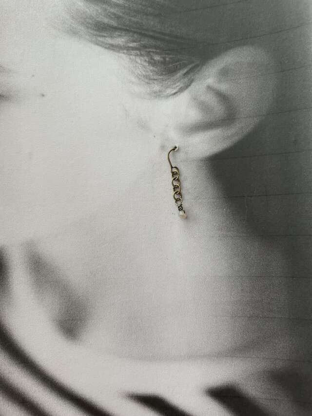 メタリックビーズピアス no.091 | iichi 日々の暮らしを心地よくするハンドメイドやアンティークのマーケットプレイス