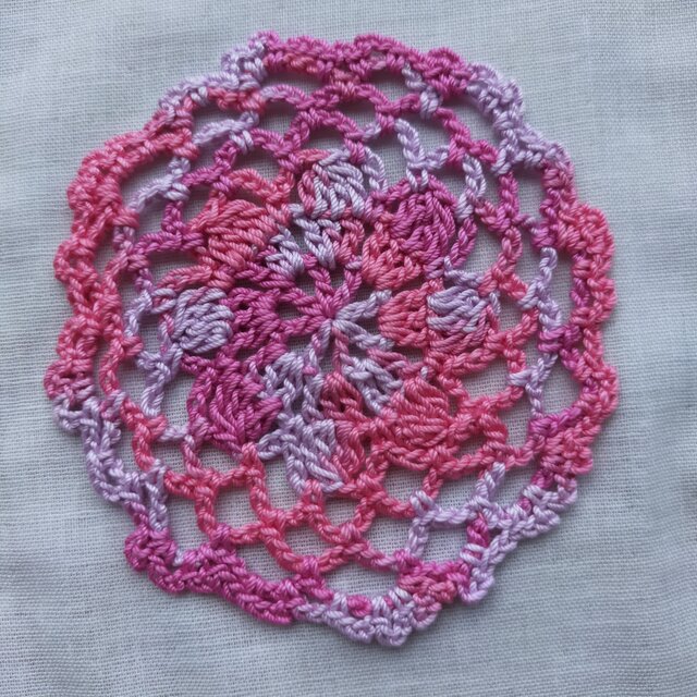 azisai コースター ピンク系【9.5cm】 | iichi 日々の暮らしを心地よくするハンドメイドやアンティークのマーケットプレイス