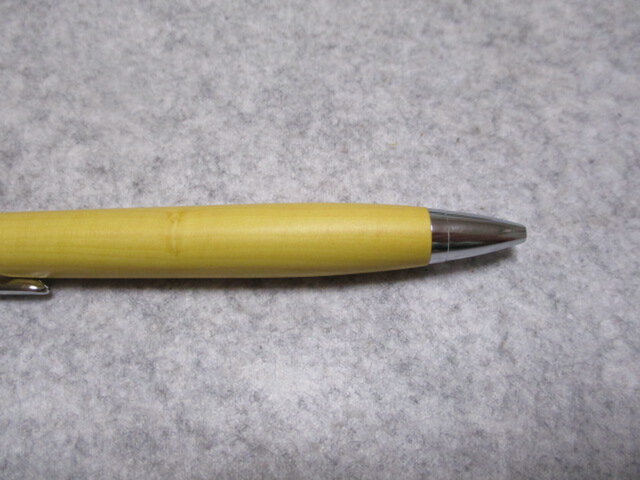 薩摩柘植 椿油仕上げ ワンピースタイプの木軸ボールペン(シャープペンシル) 希少材 | iichi 日々の暮らしを心地よくするハンドメイドやアンティークのマーケットプレイス