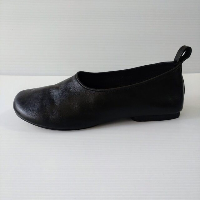 送料無料 本革バレエシューズ 無料サイズ調整 色変更可 外反母趾 大人可愛い 本革 22cm～26cm | iichi 日々の暮らしを心地よくするハンドメイドやアンティークのマーケットプレイス