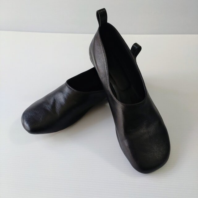 送料無料 本革バレエシューズ 無料サイズ調整 色変更可 外反母趾 大人可愛い 本革 22cm～26cm | iichi 日々の暮らしを心地よくするハンドメイドやアンティークのマーケットプレイス