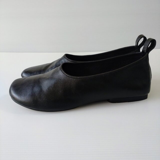 送料無料 本革バレエシューズ 無料サイズ調整 色変更可 外反母趾 大人可愛い 本革 22cm～26cm | iichi 日々の暮らしを心地よくするハンドメイドやアンティークのマーケットプレイス