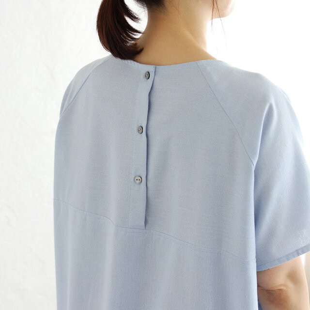 大人の装いに。すっきり見えリネン混サックワンピース（ライトブルー）OP19 | iichi 日々の暮らしを心地よくするハンドメイドやアンティークのマーケットプレイス