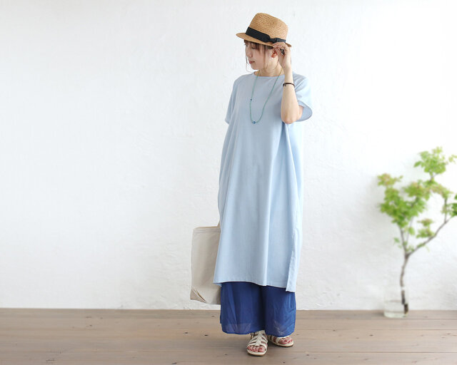 大人の装いに。すっきり見えリネン混サックワンピース（ライトブルー）OP19 | iichi 日々の暮らしを心地よくするハンドメイドやアンティークのマーケットプレイス