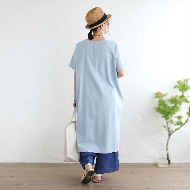 大人の装いに。すっきり見えリネン混サックワンピース（ライトブルー）OP19 | iichi 日々の暮らしを心地よくするハンドメイドやアンティークのマーケットプレイス