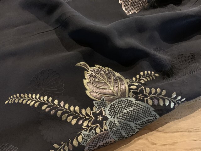 着物羽織解からギャザースカート | iichi 日々の暮らしを心地よくするハンドメイドやアンティークのマーケットプレイス