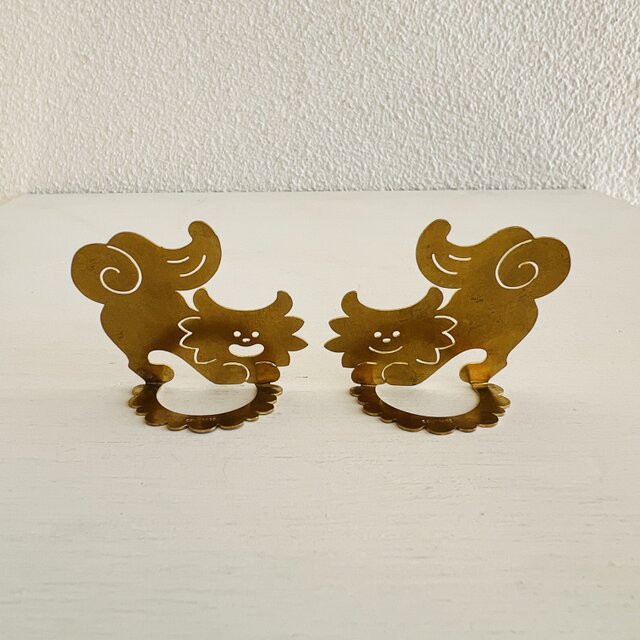 【掲載商品】おしりトントンしてほシーサー 真鍮置物 ペア シーサー 沖縄 | iichi 日々の暮らしを心地よくするハンドメイドやアンティーク ...
