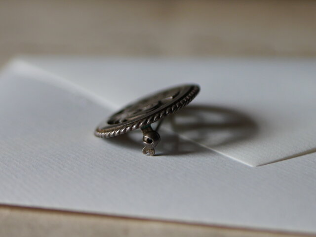 vintage ブローチ ヨーロッパヴィンテージ ヴィンテージブローチ | iichi 日々の暮らしを心地よくするハンドメイドやアンティークのマーケットプレイス