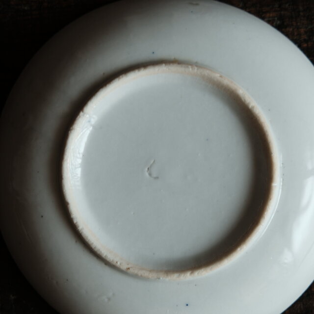 リーフと鳳凰 伊万里 花鳥文印判小皿 骨董・antiques 古道具 丁寧な暮らしに。明治期 | iichi 日々の暮らしを心地よくするハンドメイドやアンティークのマーケットプレイス