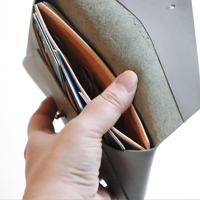 ミニマム長財布 ENVELOPE (WHITE) | iichi 日々の暮らしを心地よくするハンドメイドやアンティークのマーケットプレイス