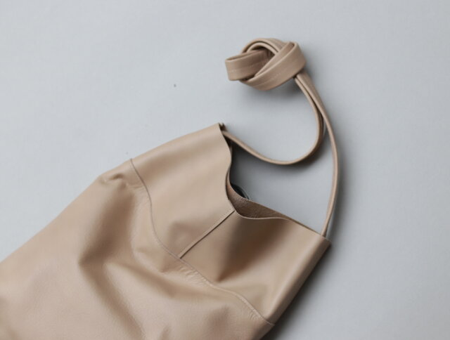 程よい袋 イタリアンキップ（牛革） | iichi 日々の暮らしを心地よくするハンドメイドやアンティークのマーケットプレイス