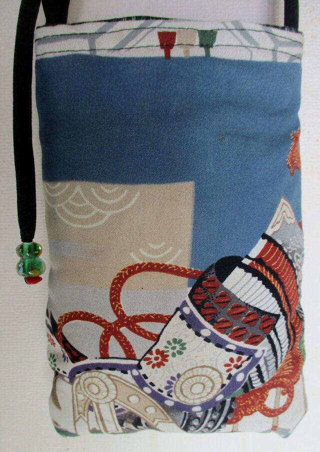 8242 帯で作ったポシェット ＃送料無料 | iichi 日々の暮らしを心地よくするハンドメイドやアンティークのマーケットプレイス