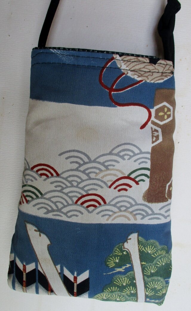 8242 帯で作ったポシェット ＃送料無料 | iichi 日々の暮らしを心地よくするハンドメイドやアンティークのマーケットプレイス