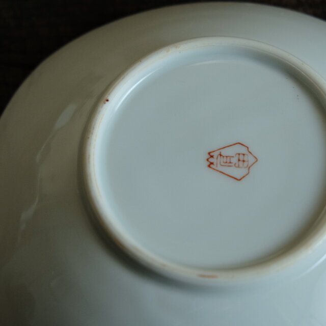 【特価¥850→¥550】赤い柿と青いリーフ 有田焼 柿文色絵金彩楕円深皿 刺身皿 古民家 古道具 antiques 昭和初期 | iichi 日々の暮らしを心地よくするハンドメイドや ...