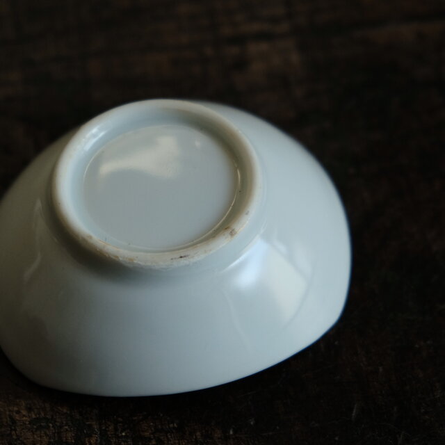 【特価¥660→¥440】赤い柿と青いリーフ 有田焼 柿文色絵金彩楕円小皿 醤油皿 古民家 古道具 antiques 昭和初期 | iichi 日々の暮らしを心地よくするハンドメイドや ...