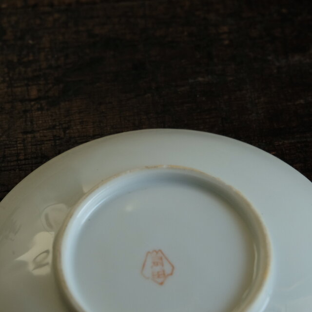 【特価¥950→¥550】赤い柿と青いリーフ 有田焼 柿文色絵金彩中皿 古民家 古道具 antiques 昭和初期 | iichi 日々の暮らしを心地よくするハンドメイドやアンティークの ...