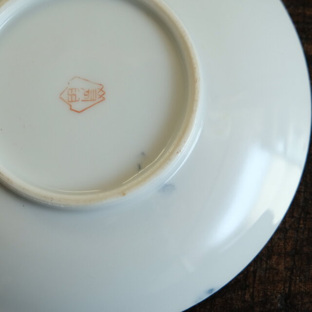 【特価¥950→¥550】赤い柿と青いリーフ 有田焼 柿文色絵金彩中皿 古民家 古道具 antiques 昭和初期 | iichi 日々の暮らしを心地よくするハンドメイドやアンティークの ...