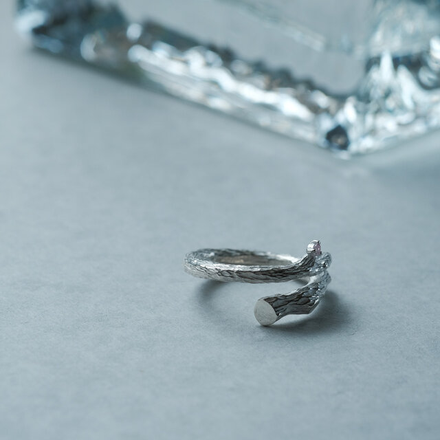 無骨な 古木に咲く花 リング シルバー925 | iichi 日々の暮らしを心地よくするハンドメイドやアンティークのマーケットプレイス