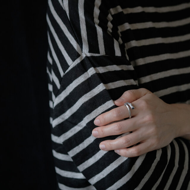 無骨な 古木に咲く花 リング シルバー925 | iichi 日々の暮らしを心地よくするハンドメイドやアンティークのマーケットプレイス