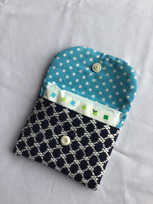 「刺し子」ミニポーチ | iichi 日々の暮らしを心地よくするハンドメイドやアンティークのマーケットプレイス