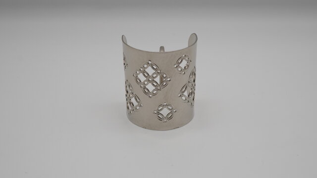 【錺-KAZARI-】ヘアカフスLong/七宝 | iichi 日々の暮らしを心地よくするハンドメイドやアンティークのマーケットプレイス