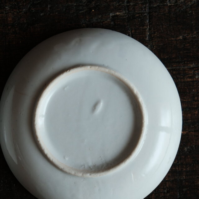 リーフと鳳凰 伊万里 花鳥文印判小皿2客 骨董・antiques 丁寧な暮らしに。明治期【訳あり】 | iichi 日々の暮らしを心地よくするハンドメイドやアンティークのマーケットプレイス