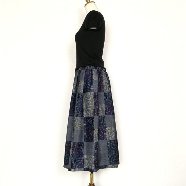 大島紬リメイク＊タックスカート | iichi 日々の暮らしを心地よくするハンドメイドやアンティークのマーケットプレイス