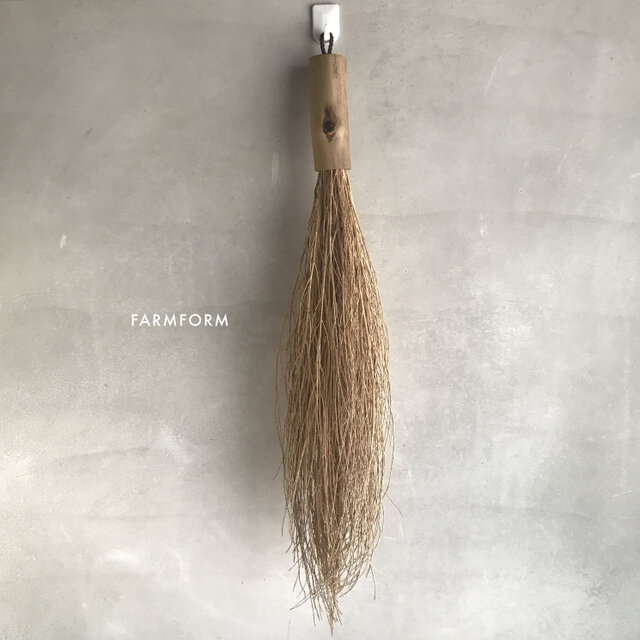 信州草ホウキ 60cm 250522＃03 | iichi 日々の暮らしを心地よくするハンドメイドやアンティークのマーケットプレイス