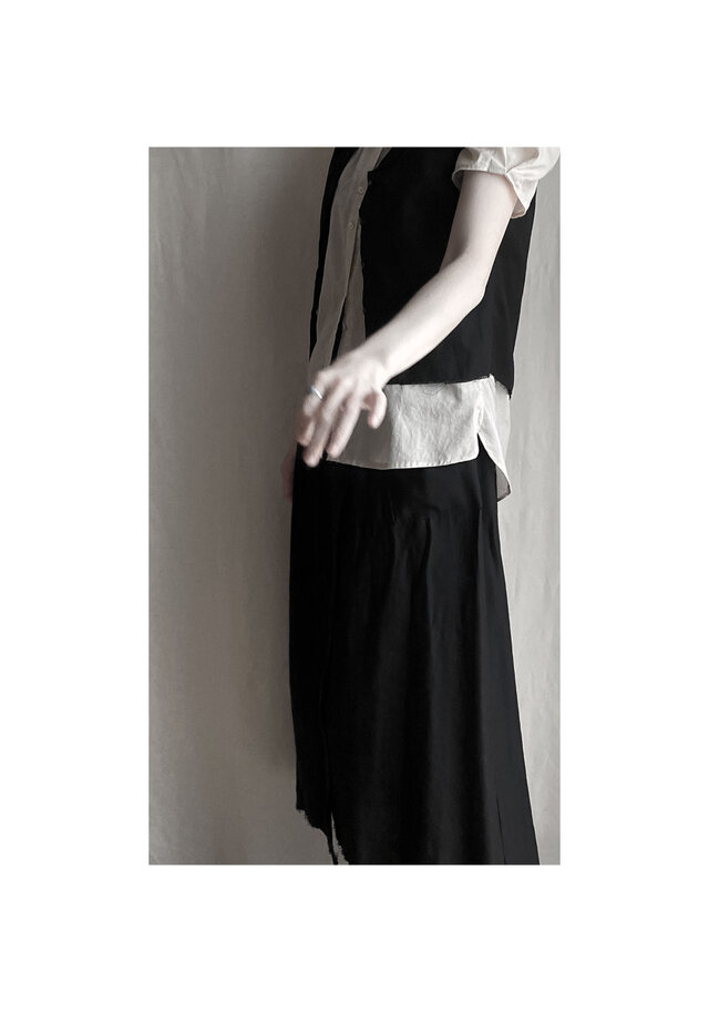 Remake black vest | iichi 日々の暮らしを心地よくするハンドメイドやアンティークのマーケットプレイス