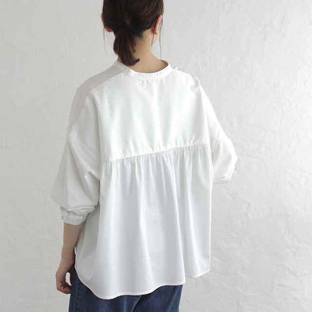 さらりと纏う スーピマコットン バンドカラーブラウス （オフホワイト）TP11 | iichi 日々の暮らしを心地よくするハンドメイドやアンティークのマーケットプレイス