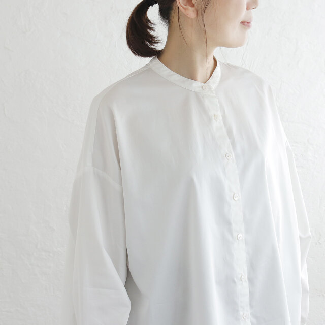 さらりと纏う スーピマコットン バンドカラーブラウス （オフホワイト）TP11 | iichi 日々の暮らしを心地よくするハンドメイドやアンティークのマーケットプレイス