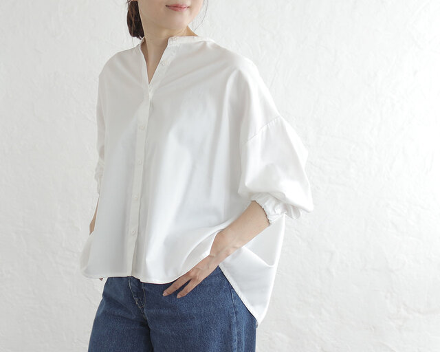 さらりと纏う スーピマコットン バンドカラーブラウス （オフホワイト）TP11 | iichi 日々の暮らしを心地よくするハンドメイドやアンティークのマーケットプレイス